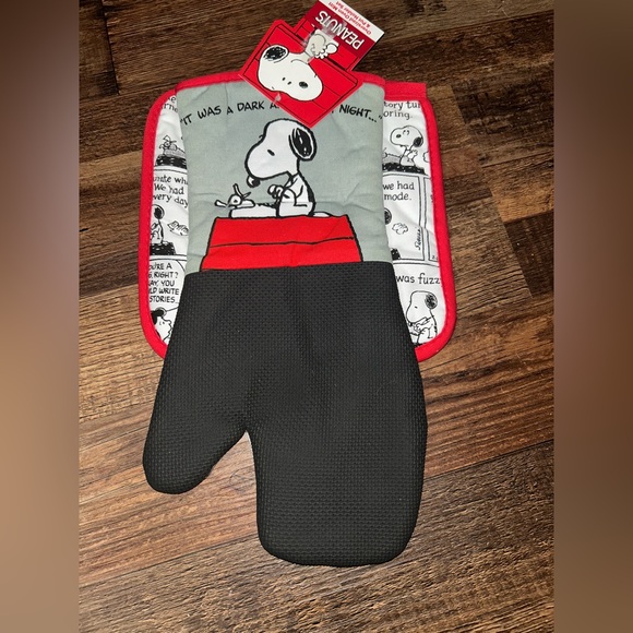Peanuts | Kitchen | Peanuts Snoopy Kitchen Set | Poshmark
